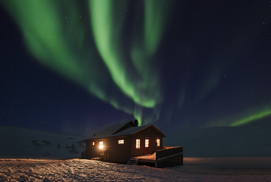 Arctic Circle Luxury Holiday Packages 2025/2026 | Arctic Direct